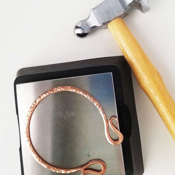 How to Make Symmetrical Wrapped Loop Connectors - Door 44 Studios